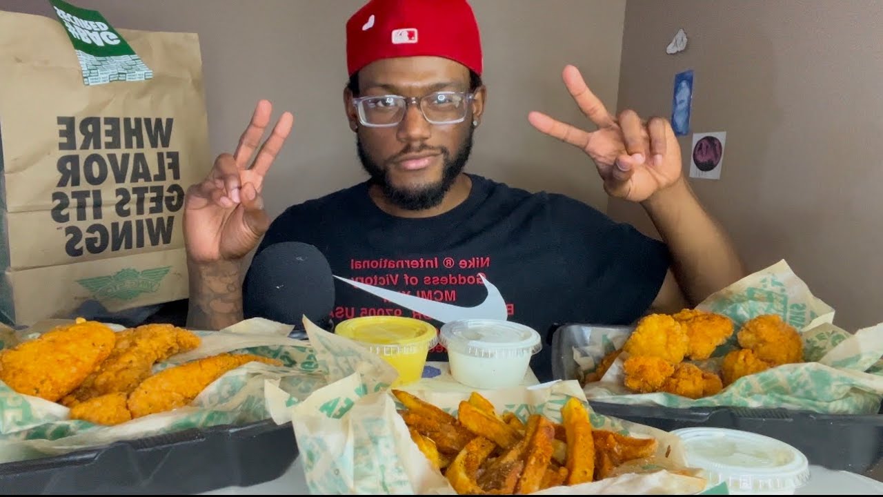 ASMR| WINGSTOP MUKBANG 🍗 - YouTube