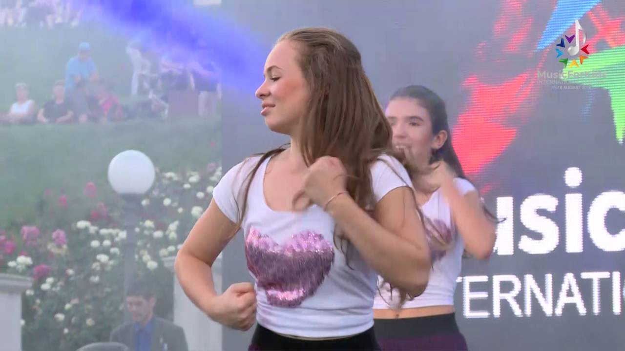 Daria Bahrin- Bang bang @ MusicForKids International Festival - YouTube