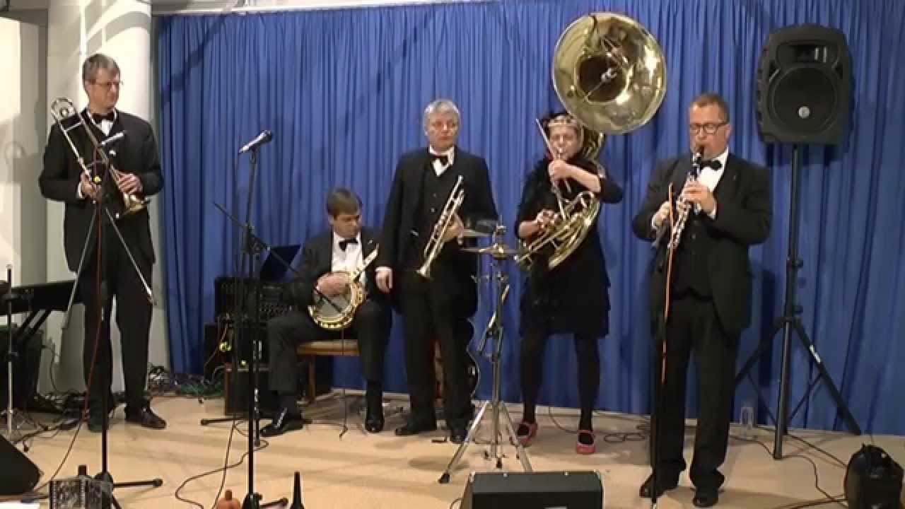 Old Time Memory Jazzband - Charleston - YouTube