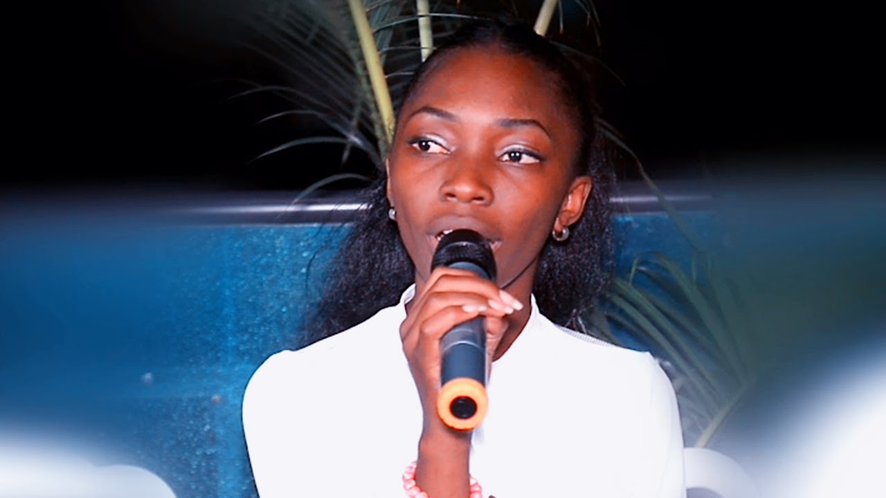 Loliwe by Zahara cover by Christabella - YouTube