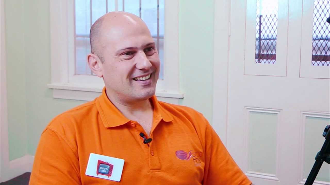 WiiFM TV interview with Zeb Alaia from Raine and Horne Goulburn - YouTube