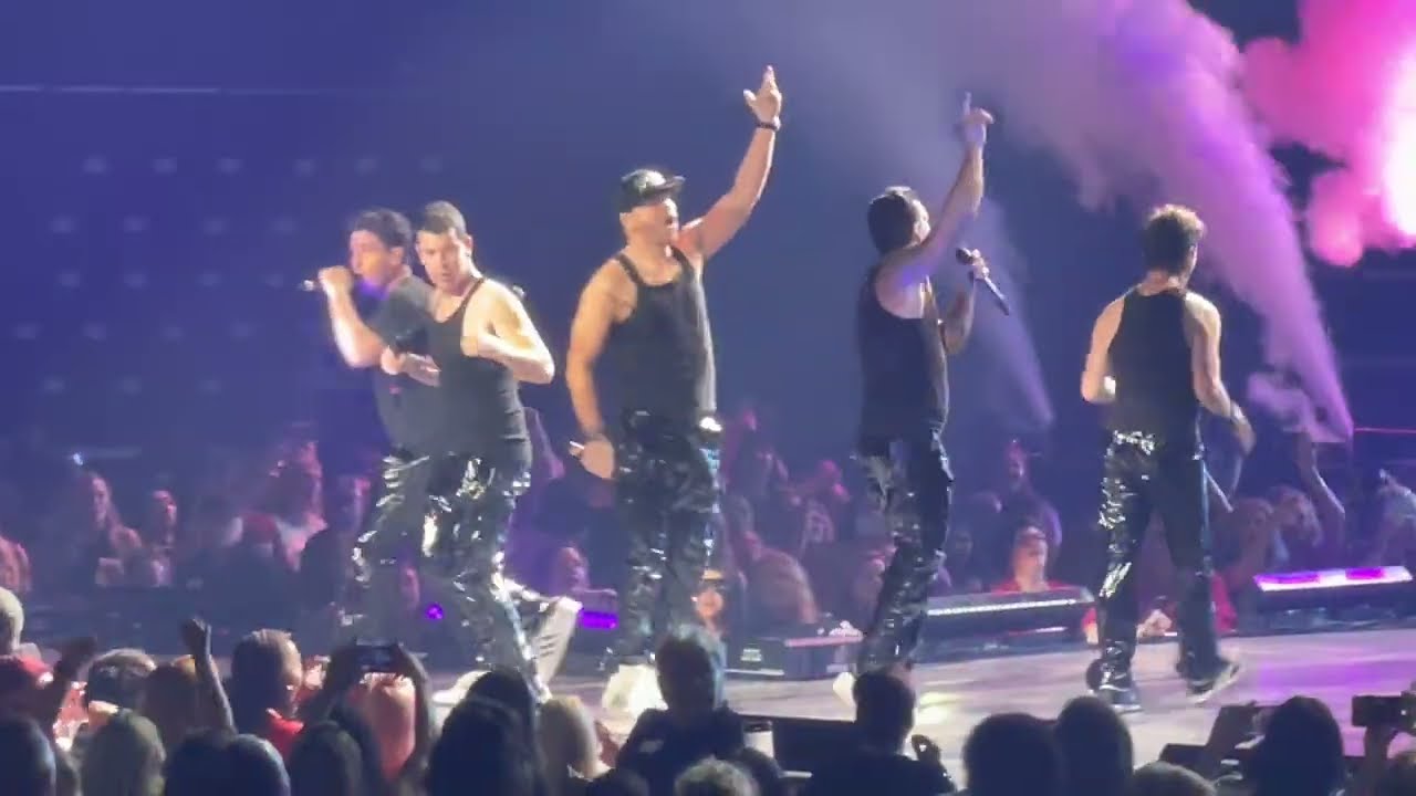 NKOTB- LIVE Mixtape Tour (5/16/22) -Hold on- Full Service-Twisted-Remix ...
