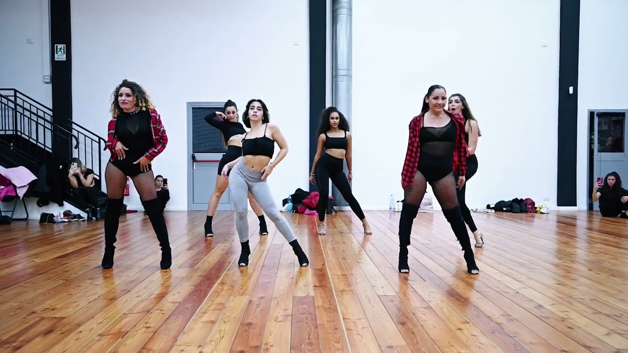 Barbara Jimenez e Serena Renda // Reggaeton Heels Choreo - Be Woman ...