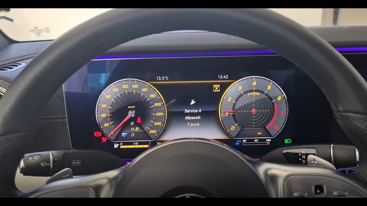Service maintenance class E Mercedes 2019/2020 en français - YouTube