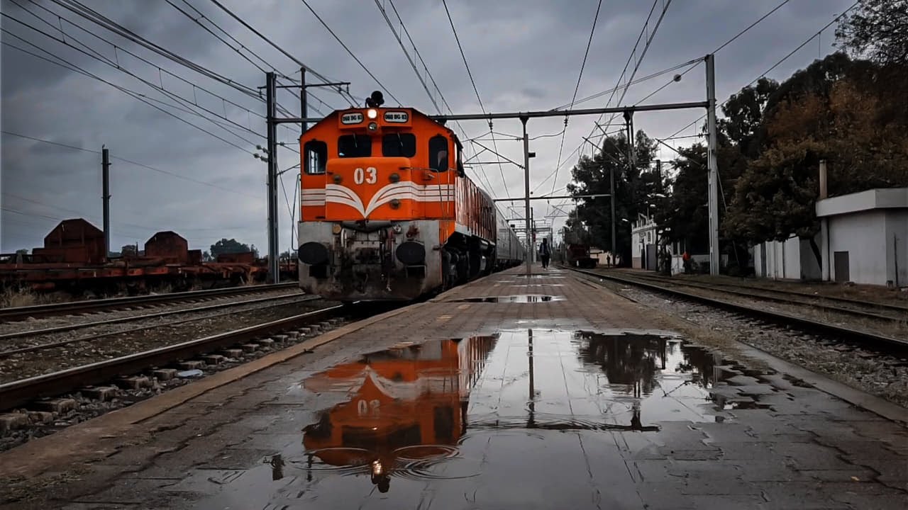 Classic EMD Power Battling Stormy Autumn Weather | EMD GT26 CW - YouTube