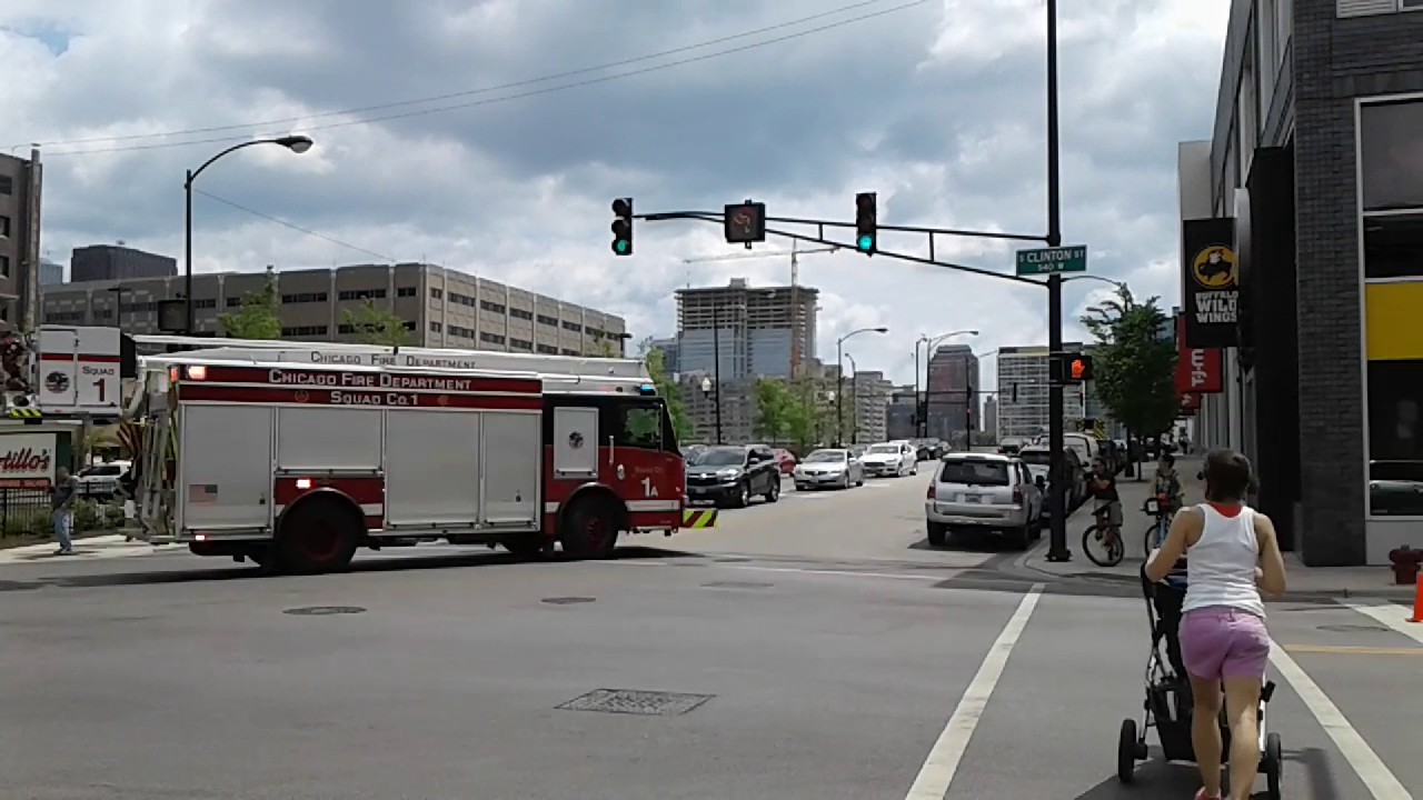 Chicago fire department squad 1A responding - YouTube