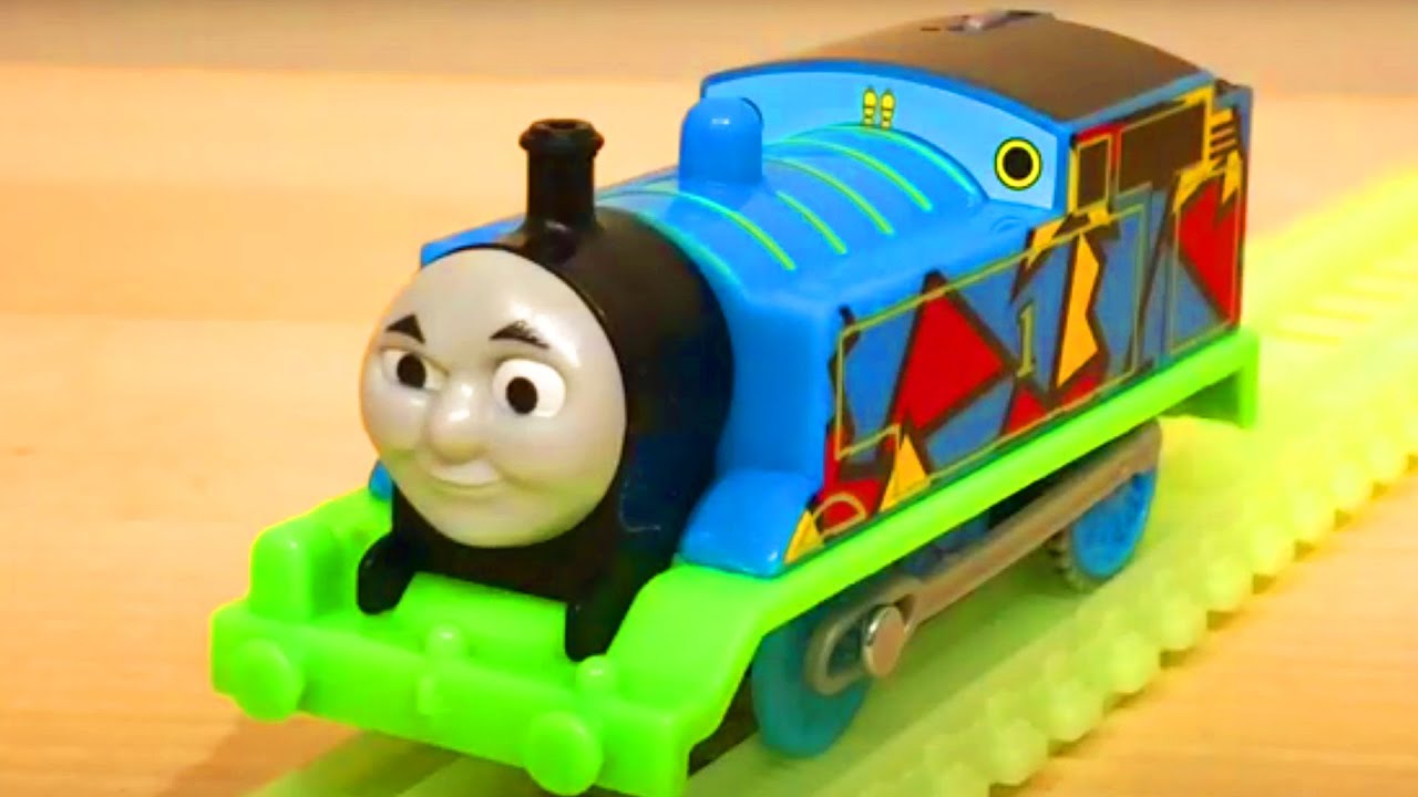 Thomas & Friends my new Hyper Glow Thomas train toy Trackmaster - YouTube