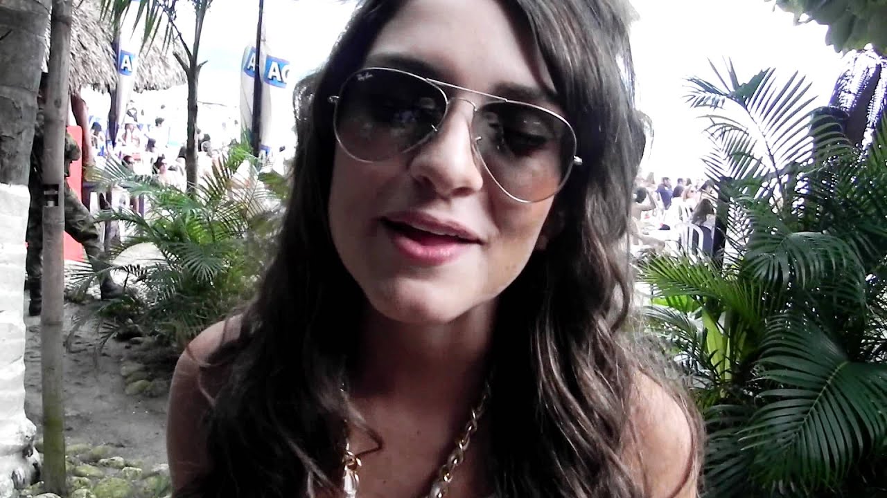 SALUDO DE KIMBERLY REYES EN PLAYA VERANO - YouTube