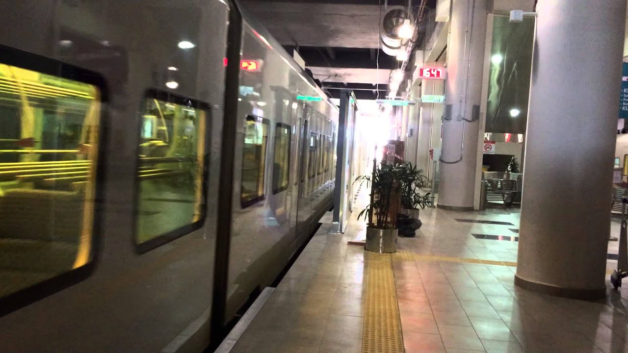 [1572] Malaysia train: KLIA Express entering KLIA2 [HD1080] - YouTube