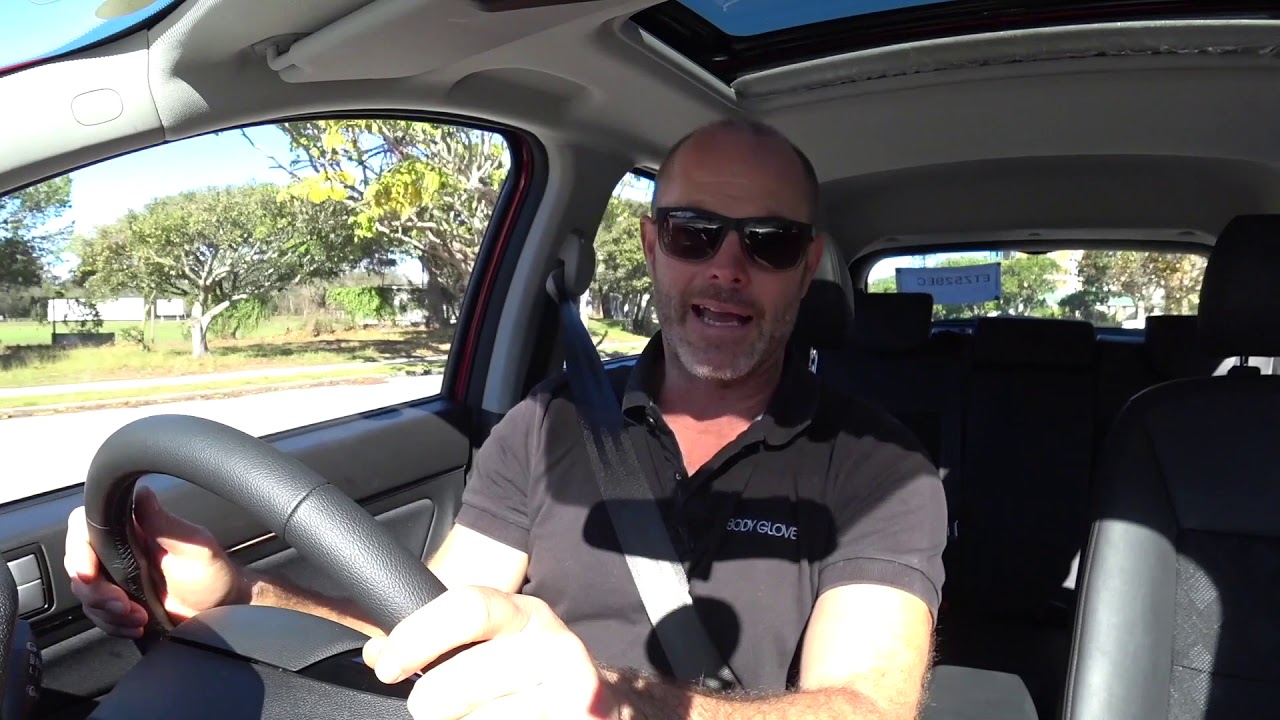 Mr M, Marius Roberts takes the BAIC X25 on food deliveries in PE. - YouTube