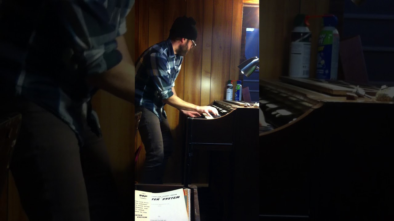 Hammond M-101 - YouTube