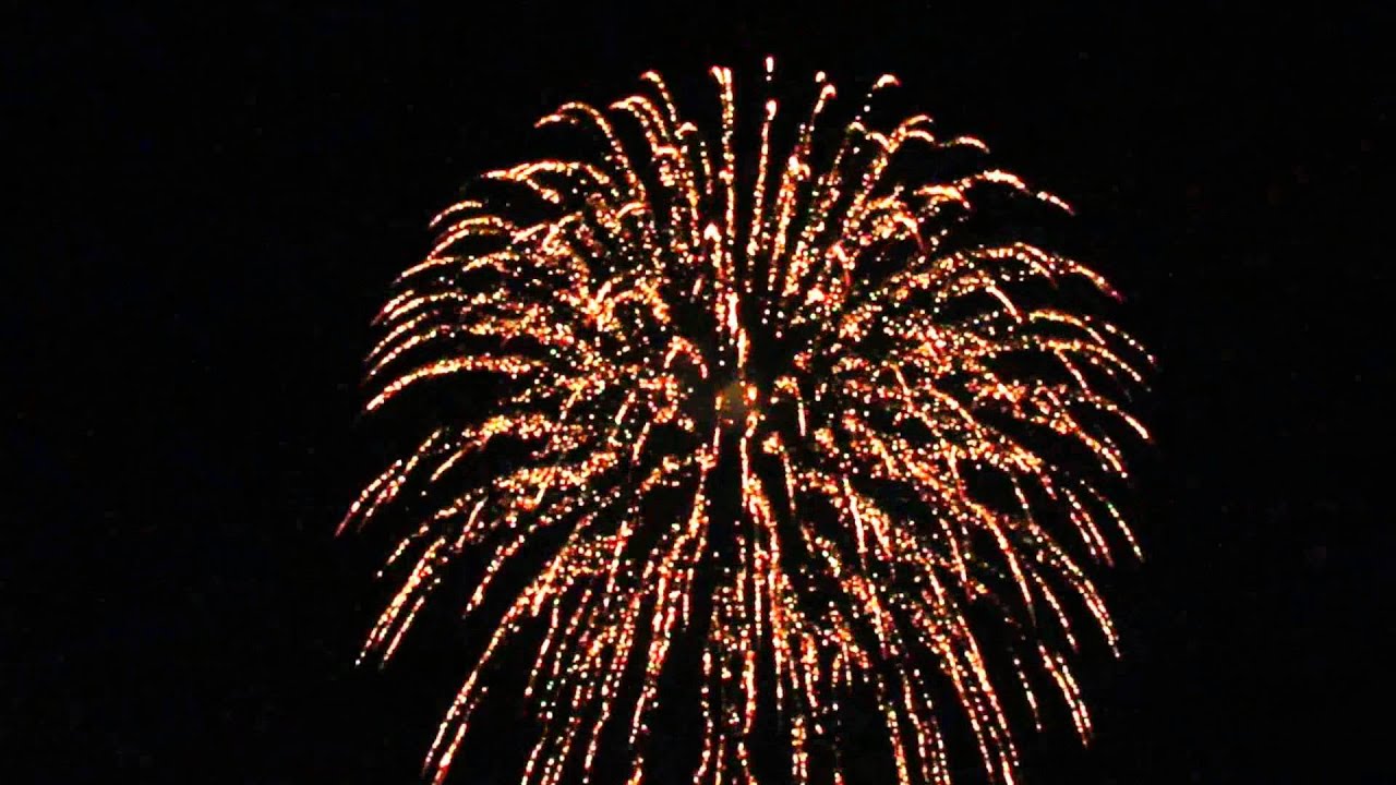 6 Inch Brocade Crown to Red BDS6034 Display Fireworks Shell - YouTube