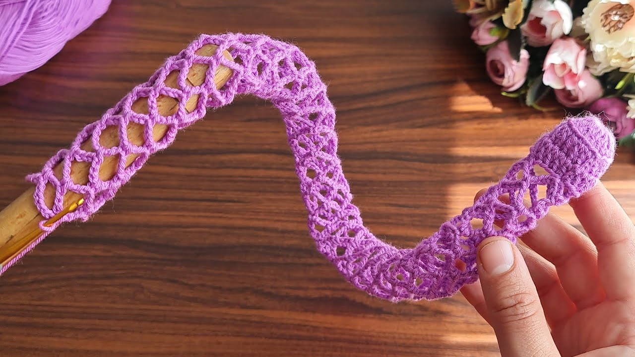 This is perfect design!Knit with a rolling pin ,everyone loved it 🥰 eye ...