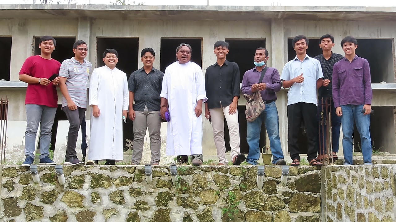 Kekompakan Pastor Paroki & Calon-calon Pastor Masa Depan - YouTube