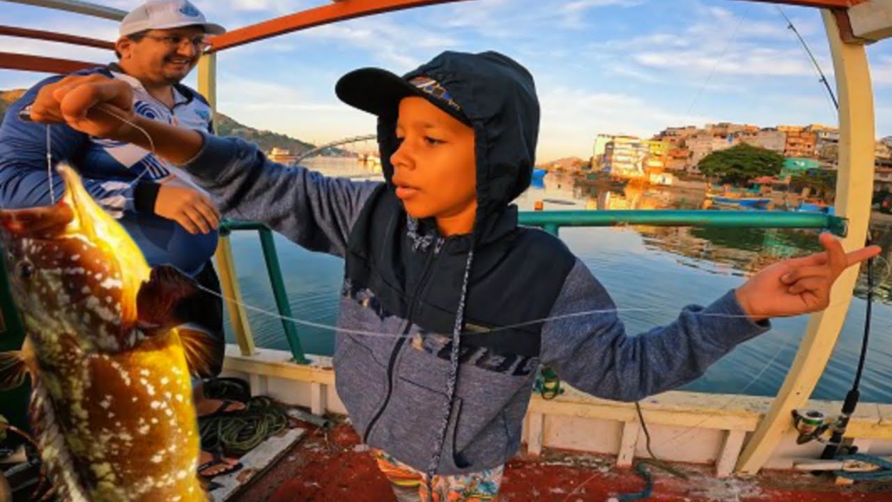 PESCA DE GIGANTES AQUI PEIXE GRANDE QUE COMANDA A PESCARIA - YouTube