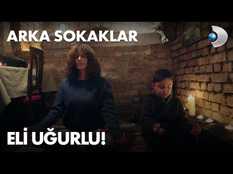 Esra dokunduğu yeri cennete döndürüyor! Arka Sokaklar 621. Bölüm