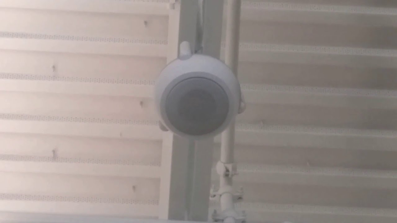 Moving speaker - YouTube