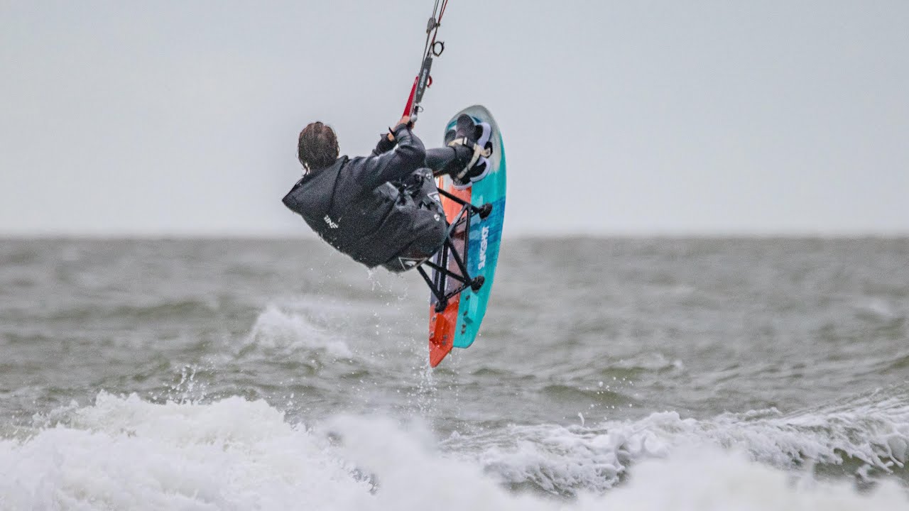 January winter session sit-kite (Willem Hooft) - YouTube