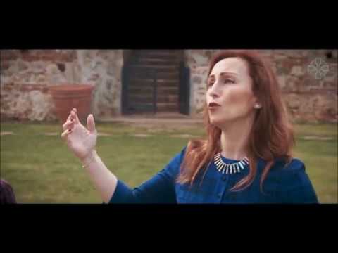 Sibel Üçal - Makdisinde El Açarak