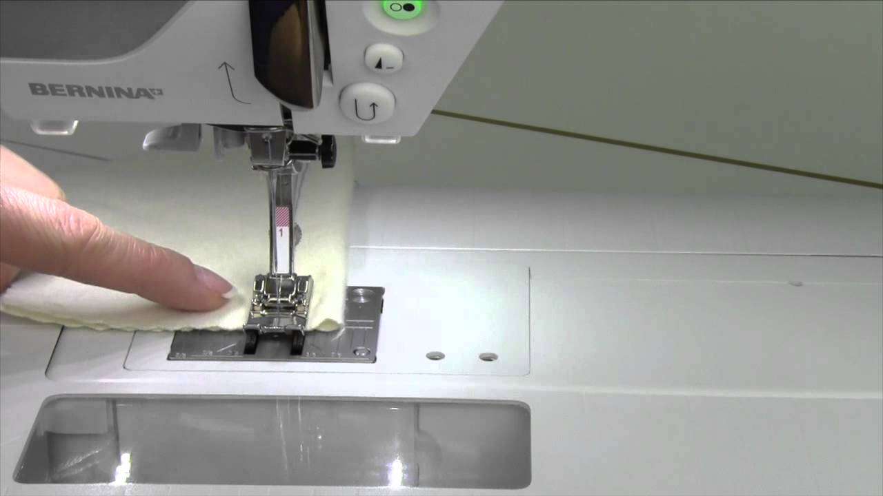 Bernina 530 38 Securing Stitch - YouTube