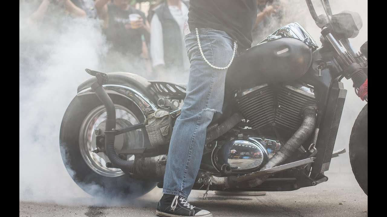 Harley Davidson Burn Out Pit at Ironton Ohio Bike Rally - YouTube