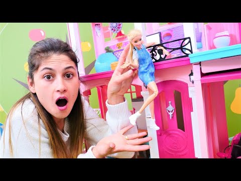 Barbie'nin bozulmuş asansörü tamir ediyoruz. Kukla oyunu. Kızlar için video