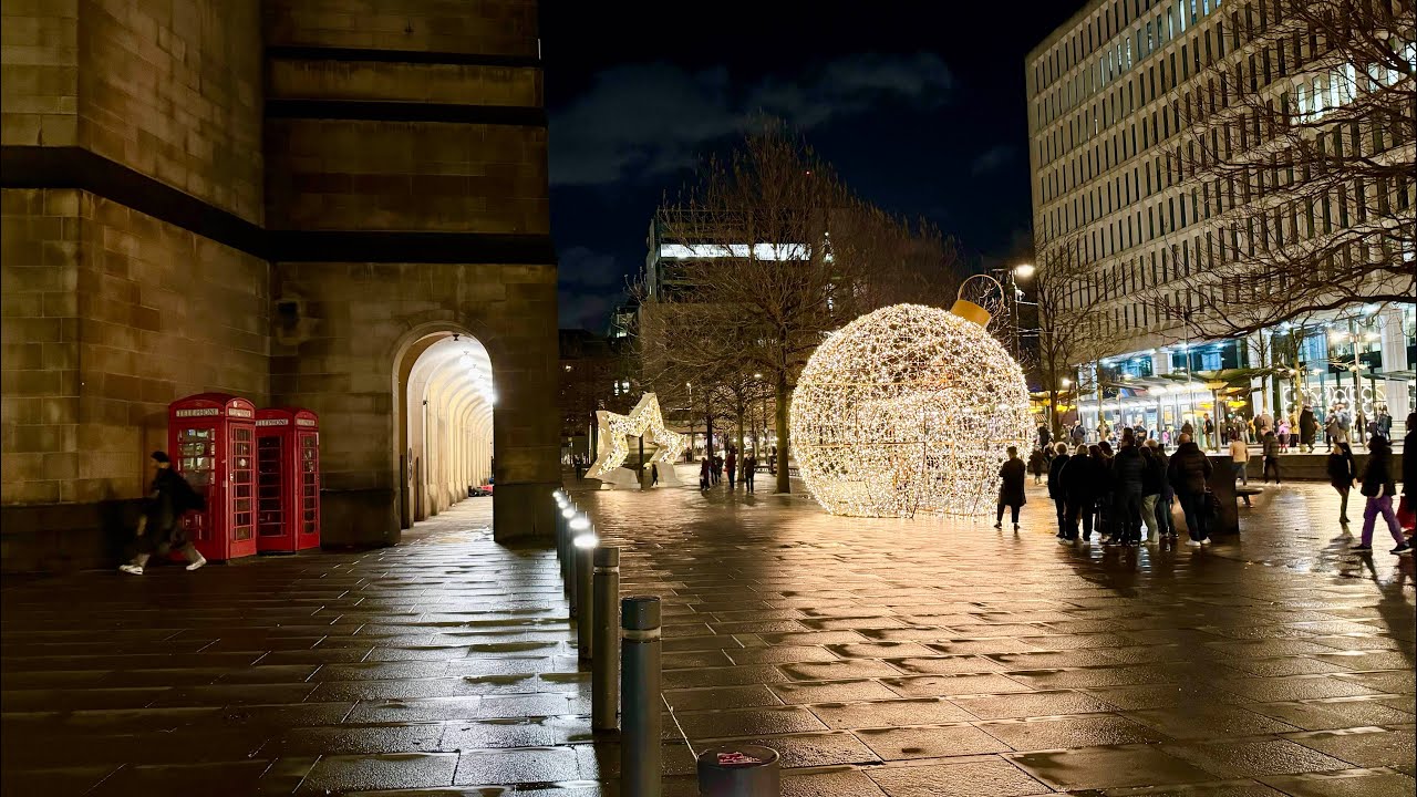 Manchester City Center Christmas Lights Night Walk - YouTube