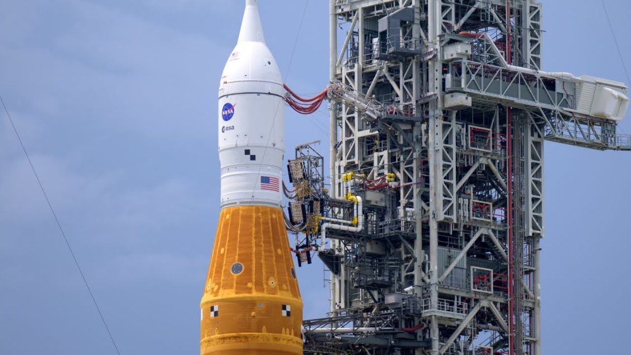 NASA mission launches new era of Moon exploration - YouTube