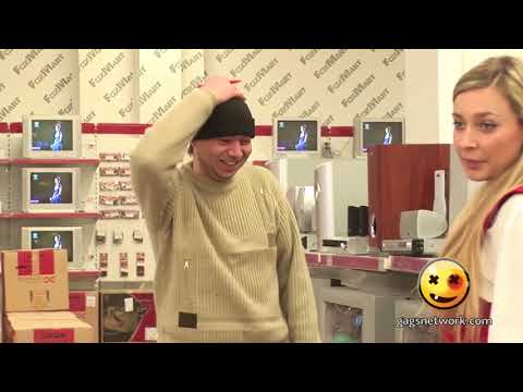 Desnudando en la tienda broma!