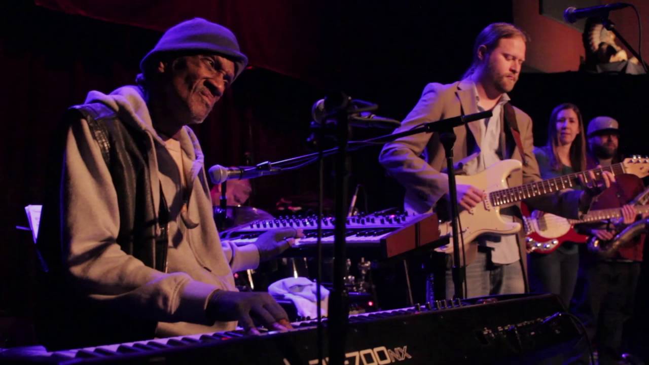 Joe Marcinek Band featuring Bernie Worrell "Both Sides" Live - YouTube