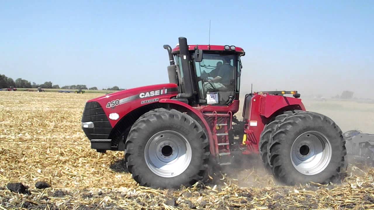 Case IH STX450 pulling a Blue-Jet ripper at the 2011 Farm Progress Show ...