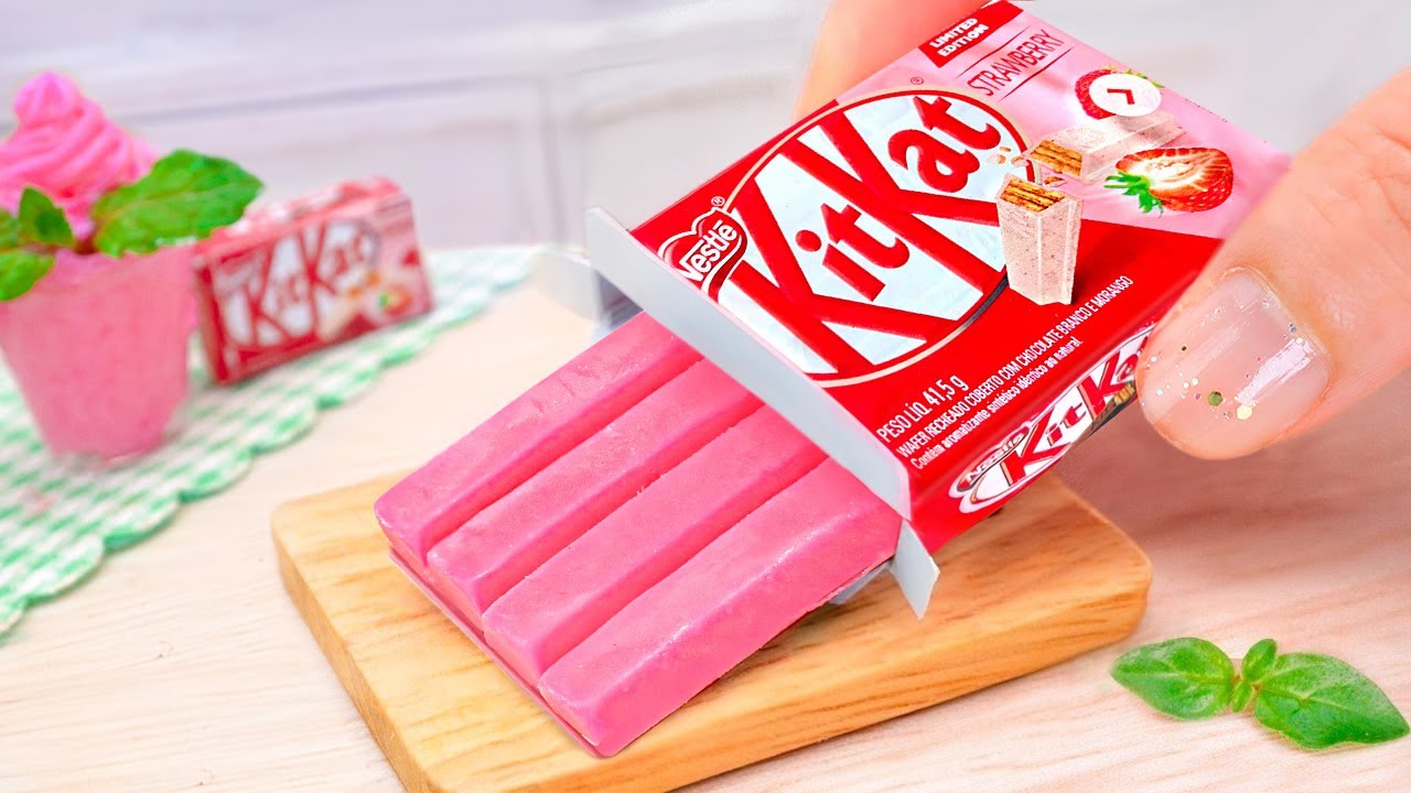 🍫🍓 KITKAT STRAWBERRY CAKE 🍓 So Sweet Miniature Kitkat Pink Ruby Chocolate Cake Decorating Idea ...