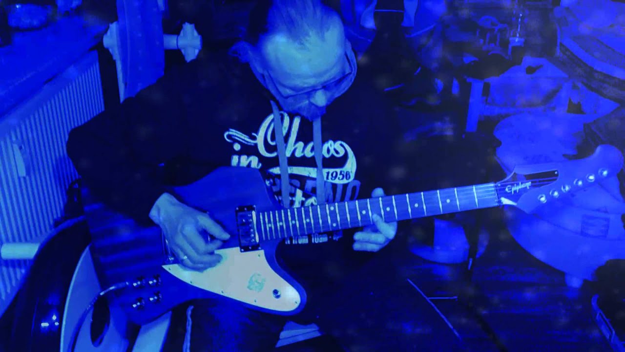 Epiphone Firebird Studio WC - YouTube