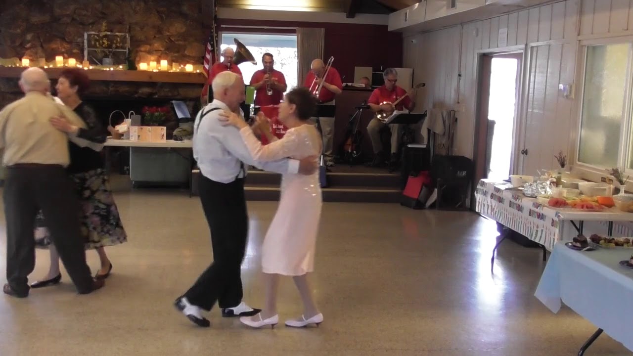 Mockingbird Hill - Toot Sweet Jazz Band - YouTube