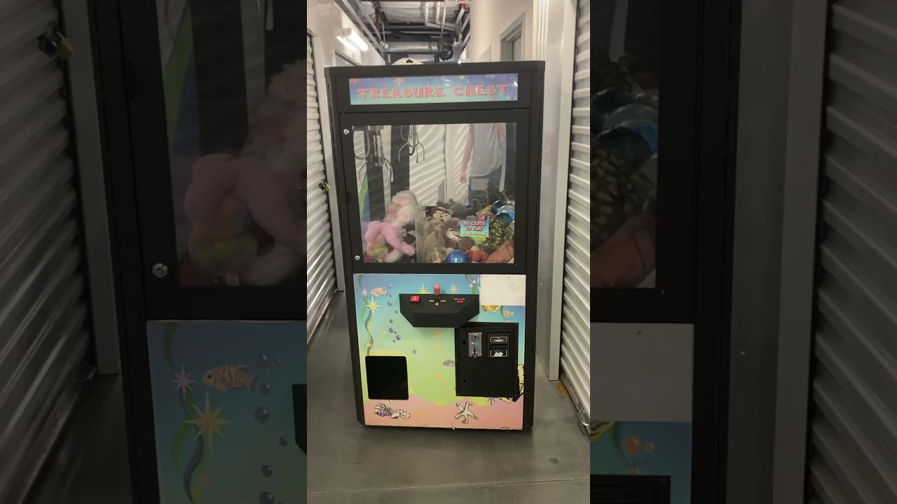 Treasure Chest Claw Machine Arcade Game - YouTube