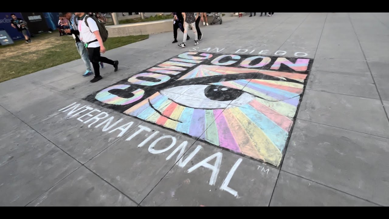 What’s it like outside of Comic Con? (2024) - YouTube