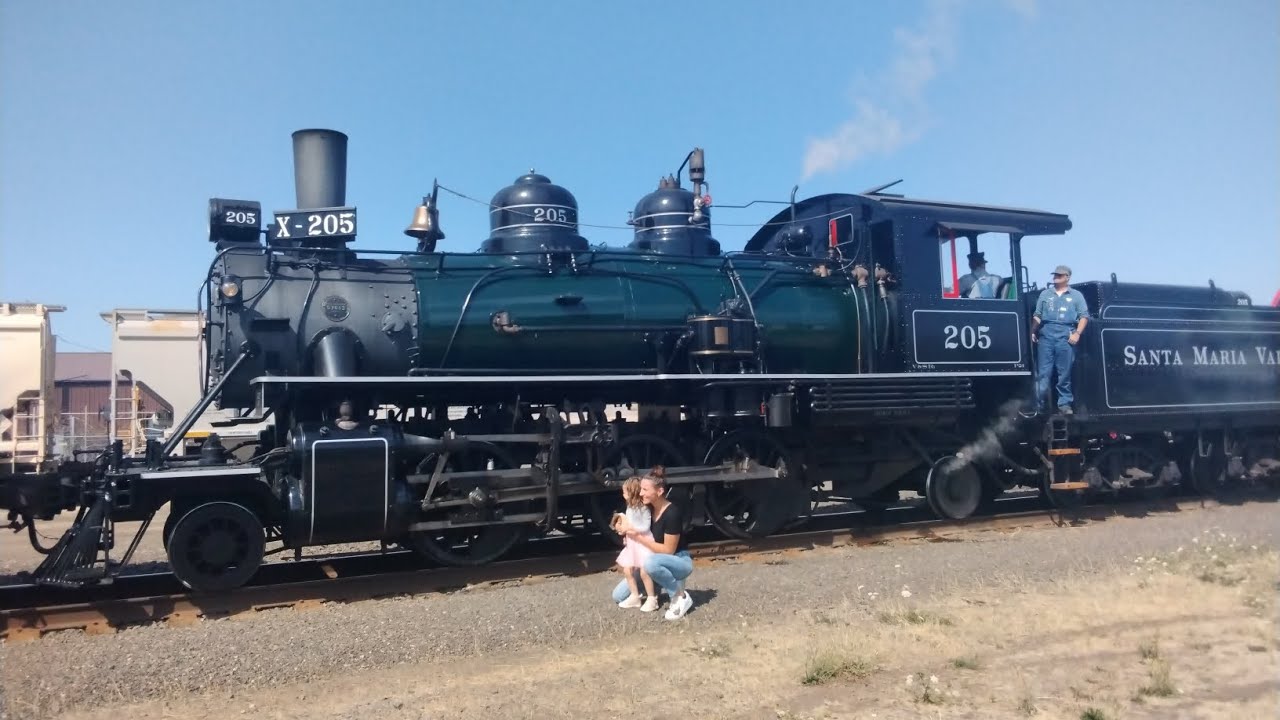Santa Maria Valley 205 Excursion train - YouTube