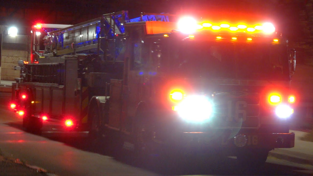 Philadelphia Fire Department Ladder 16 Responding - YouTube