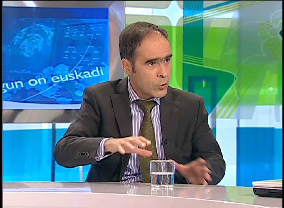 Jon Uria y Julio Morón OPAGAC egun on etb2 - parte 02 - YouTube