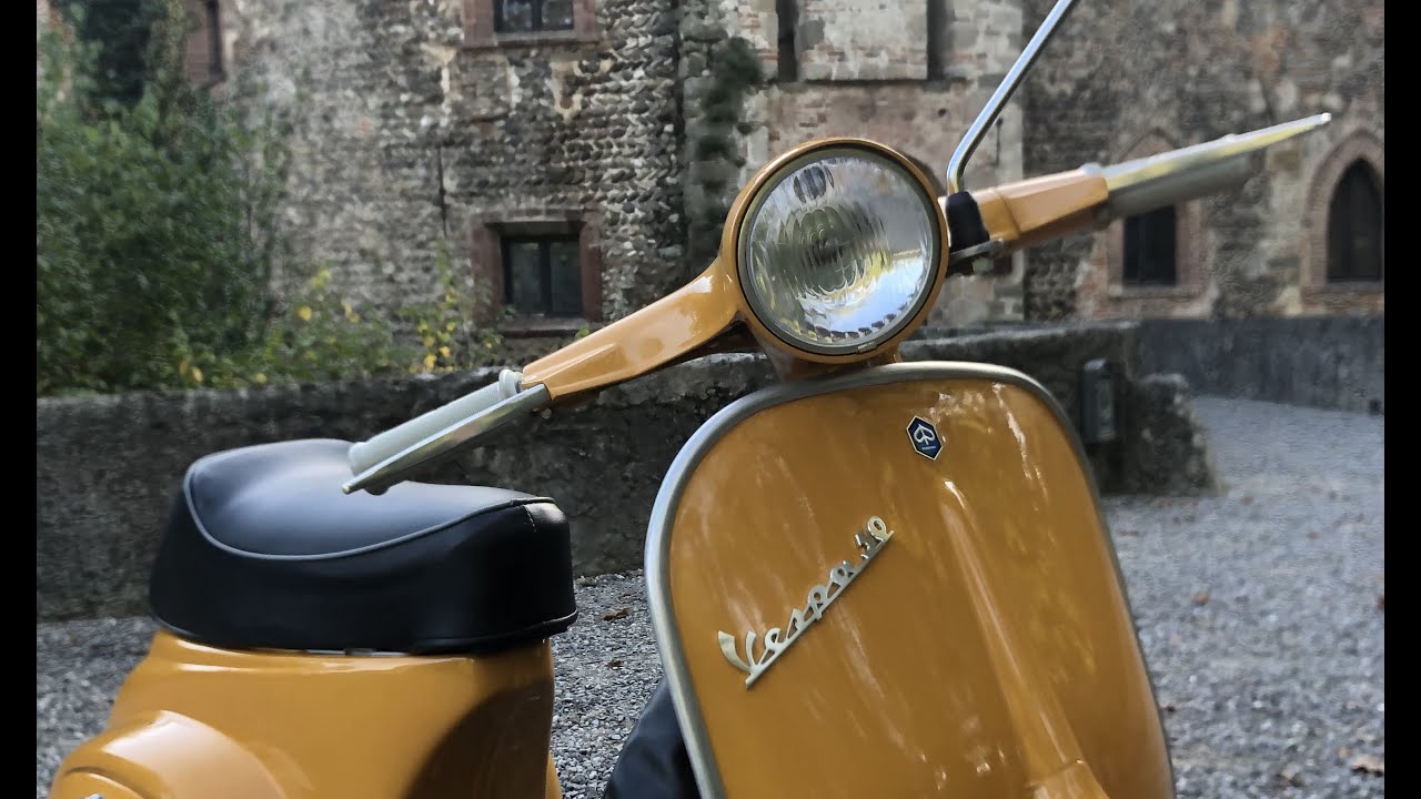 Restauro vespa 50R 1971 giallo positano - YouTube