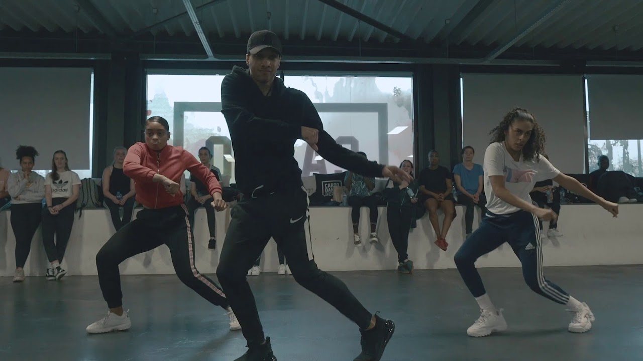 Flavour - Time to Party (Feat. Diamond Platnumz) | Reis Fernando ...