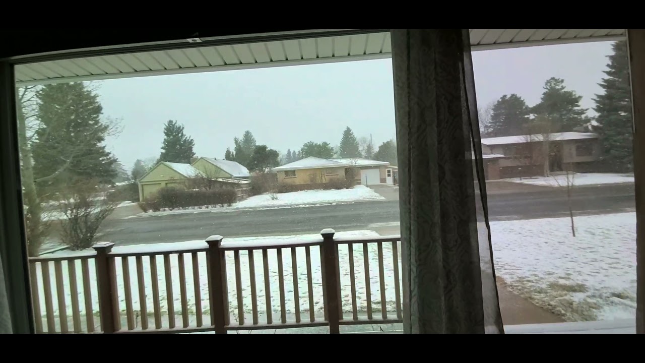 Snowfall in Cheyenne Wyoming 4/15/2021 - YouTube