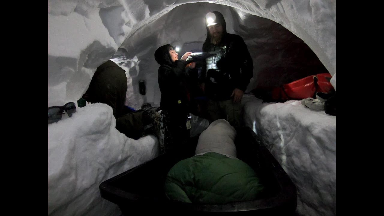 snow caving 2019 - YouTube