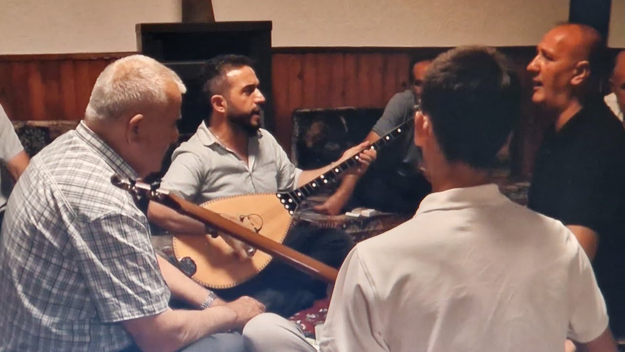 Xeni & Sinani e Edonisi - Burr i madh Pjeter Bogdani - YouTube