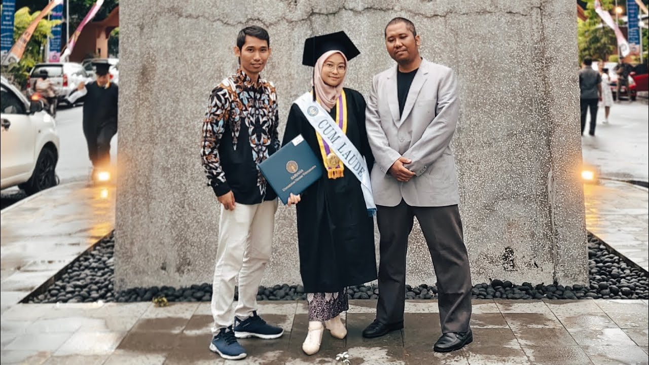 Bachelor Graduation Ceremony 1 - YouTube