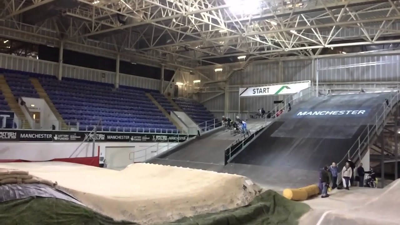 Ross Cullen Manchester indoor BMX 2015 - YouTube