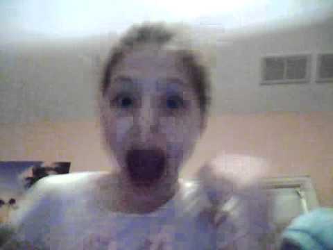 girl saying hi - YouTube