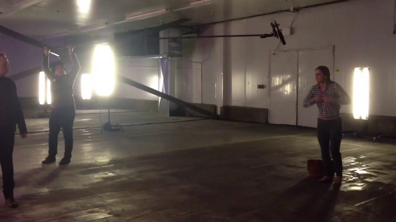 Eric Carrasco Twitter coulisse du tournage de la saison 2 de Supergirl ...
