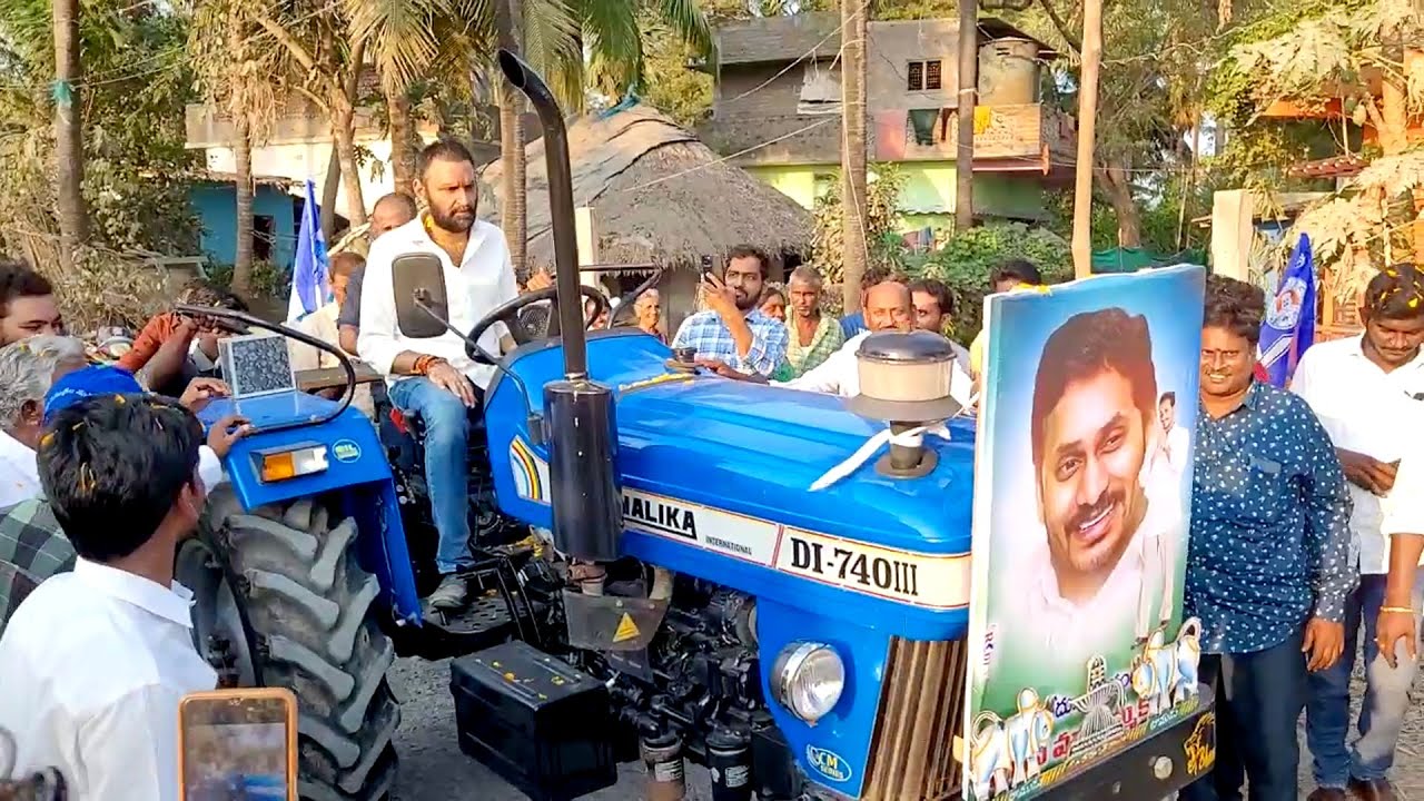 Kodali Nani Turns As Tractor Driver For Election Campaign | CM Ys Jagan ...