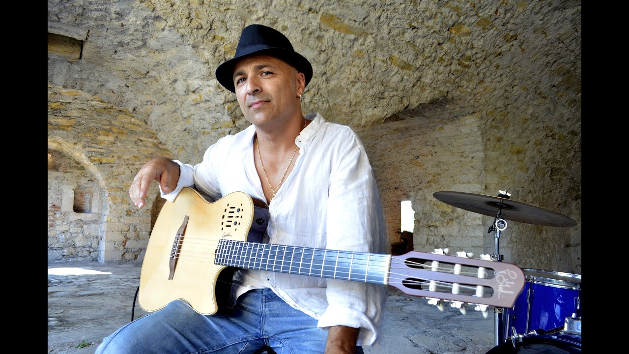 Christian Clemente - In un ballo incantato - YouTube